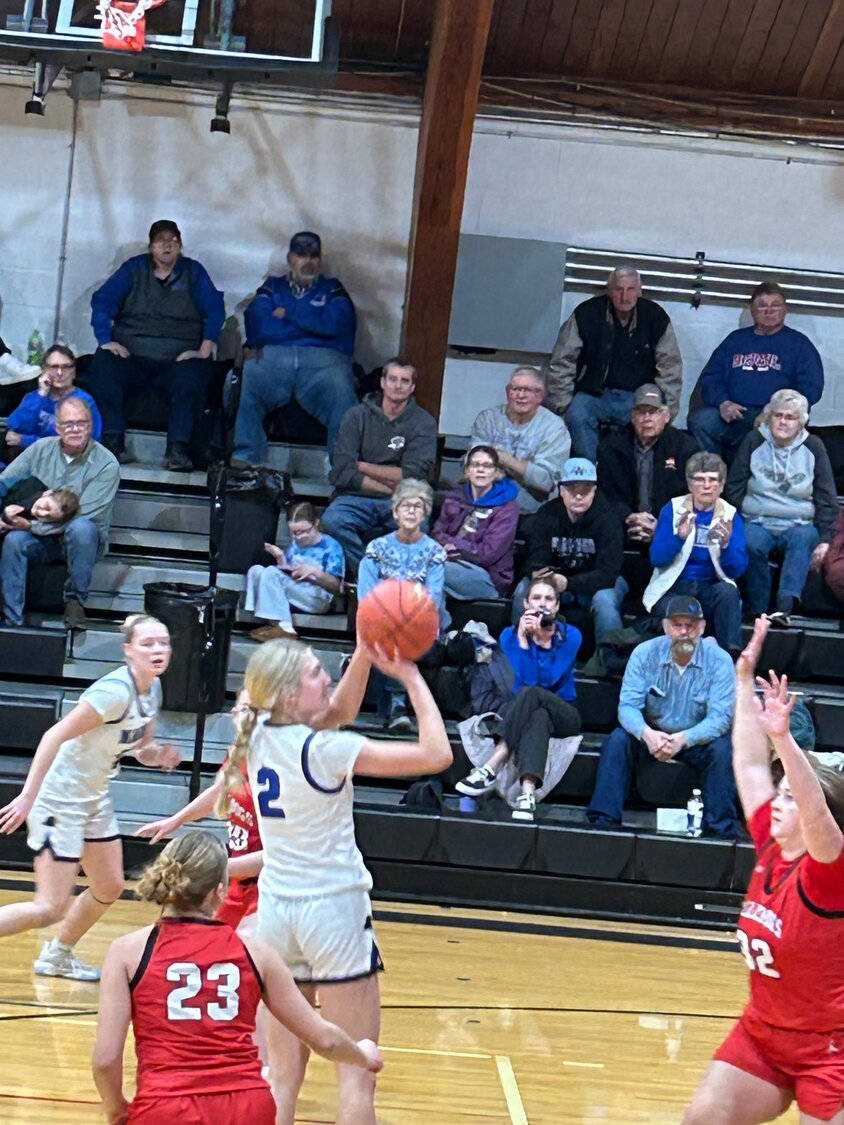 Night Hawk basketball loses 2, wins 1 - Adams County Record