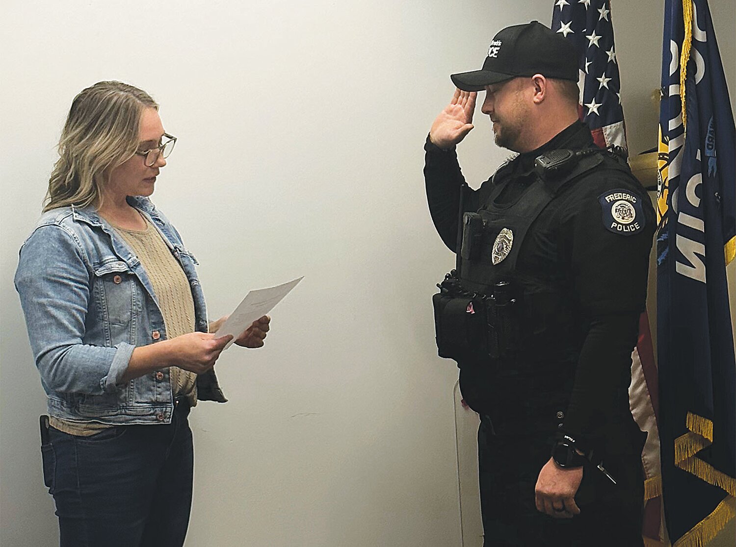 Frederic welcomes Officer Scott Linder to police department - Inter ...