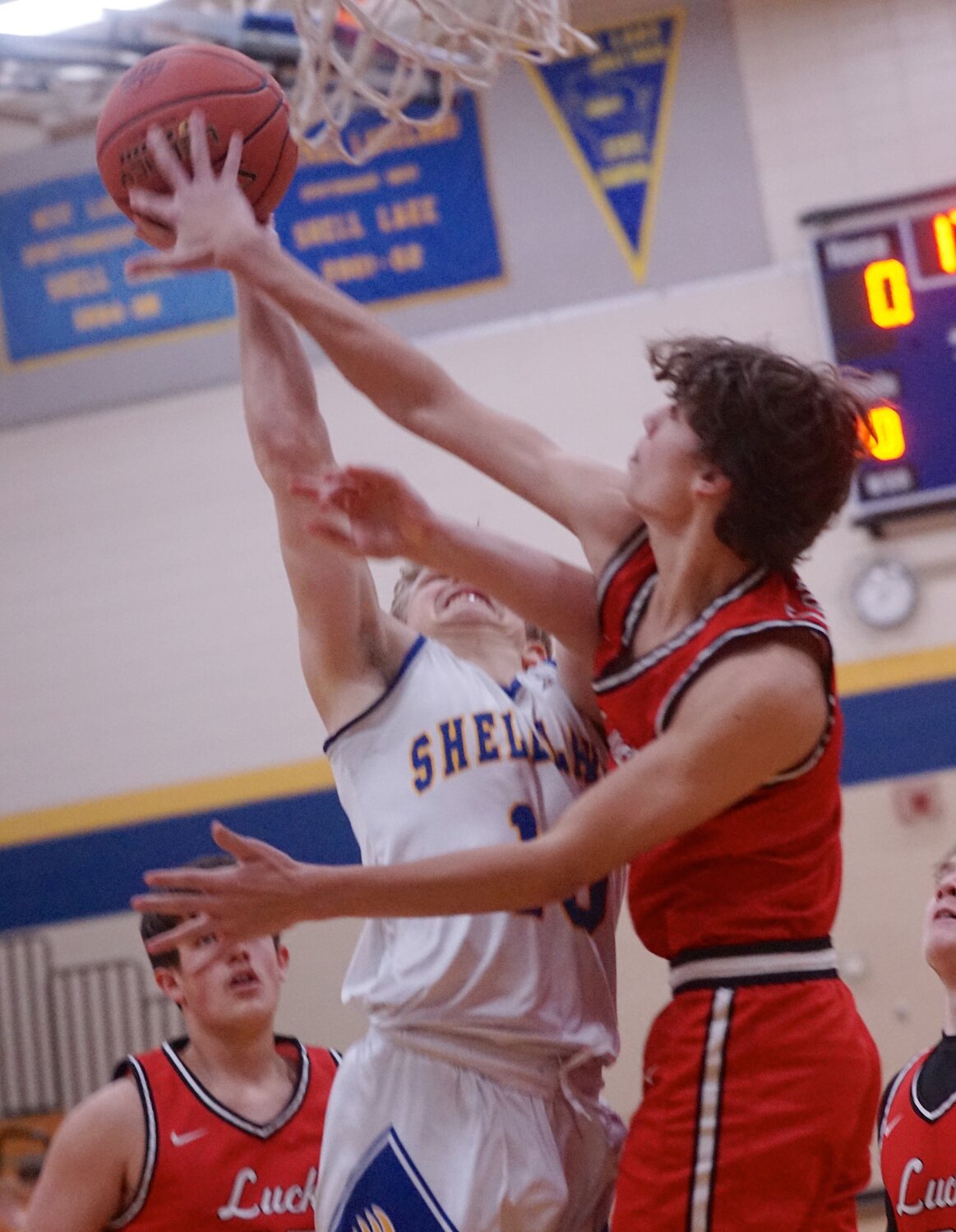 Boys Basketball Roundup: Tigers tripped in regular season’s final week ...