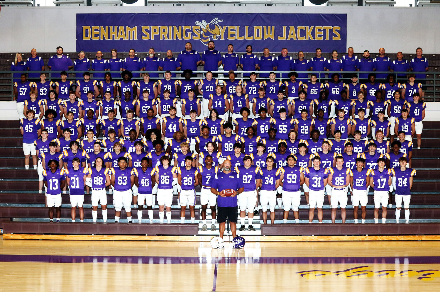 FOOTBALL 2022 | Large senior class anchors Denham Springs team with ...