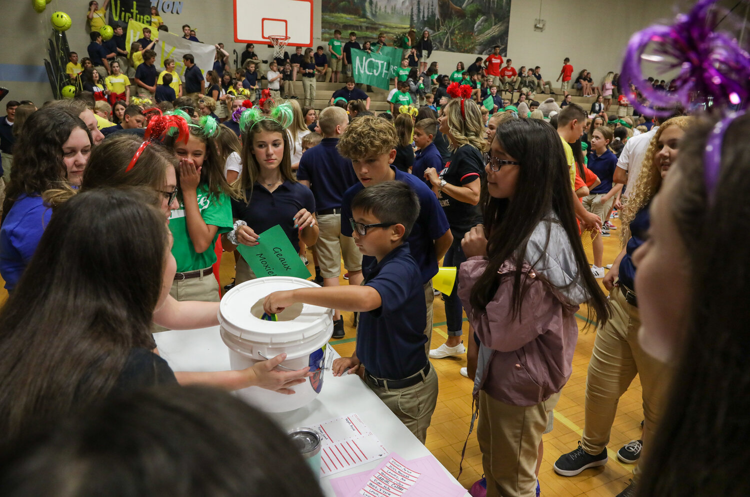 Students ‘sorted’ into houses during North Corbin Junior High's back-to ...