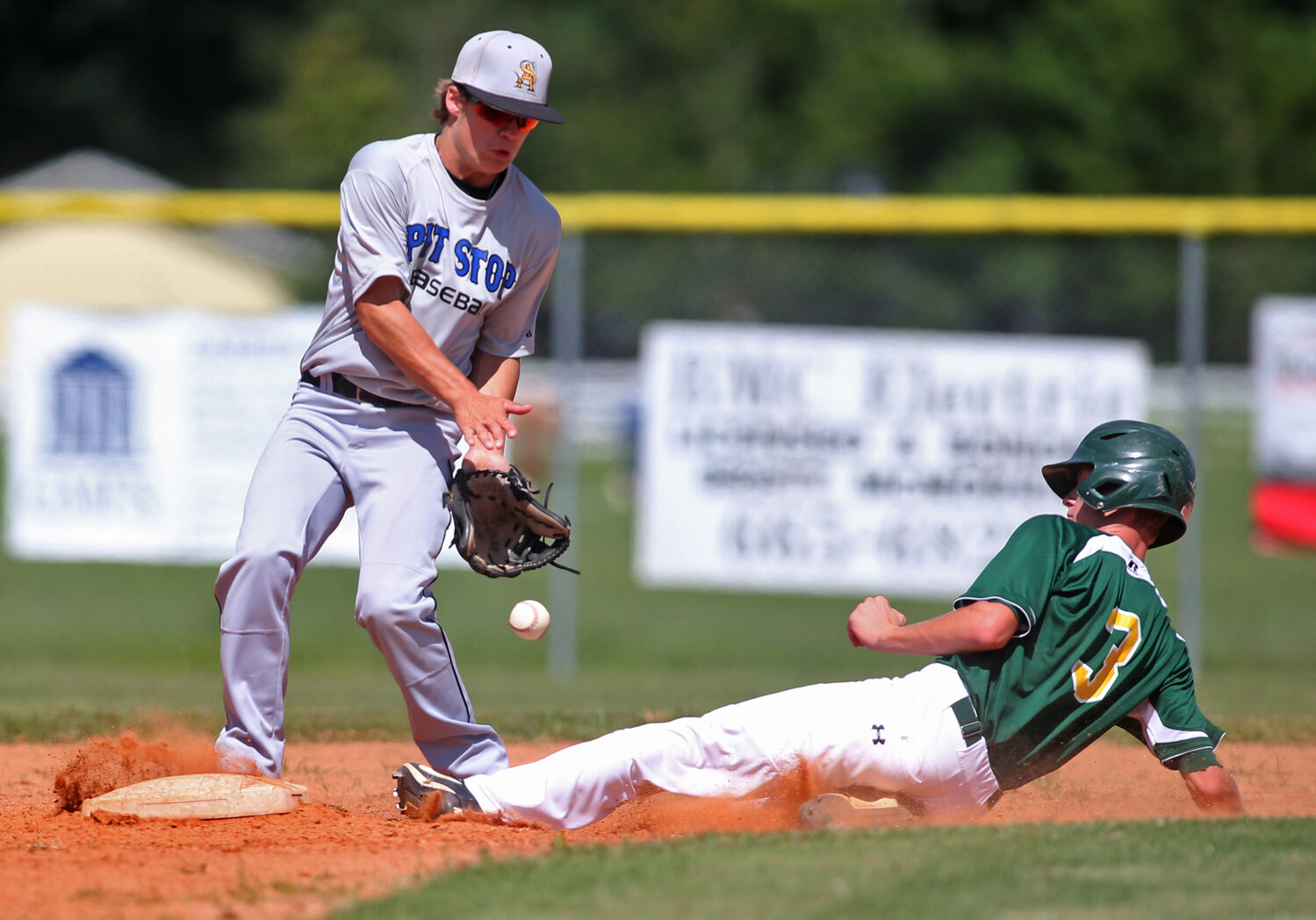 BASEBALL | St. Amant rallies for 4 runs in 7th inning to top Walker in ...