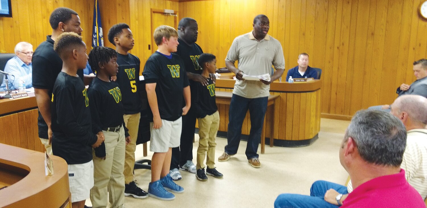 Walker City Council OKs hiring 5 reserve, 1 part-time police officers ...