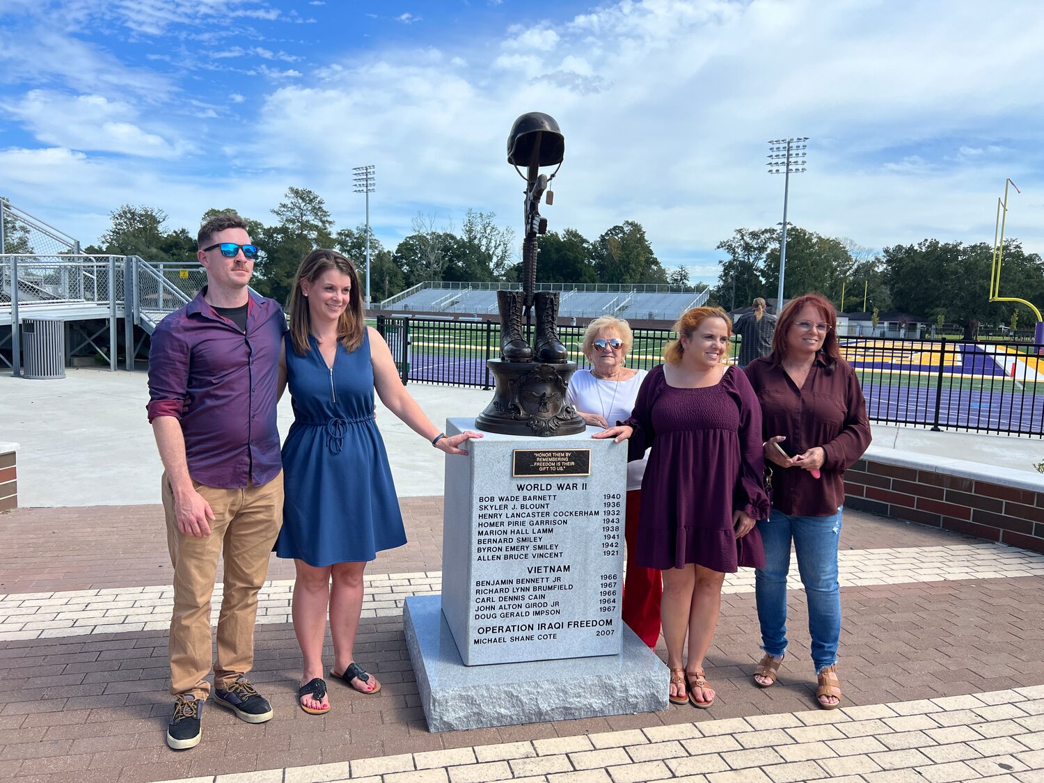 Denham Springs High School unveils 'Operation Fallen Hero' statue at ...