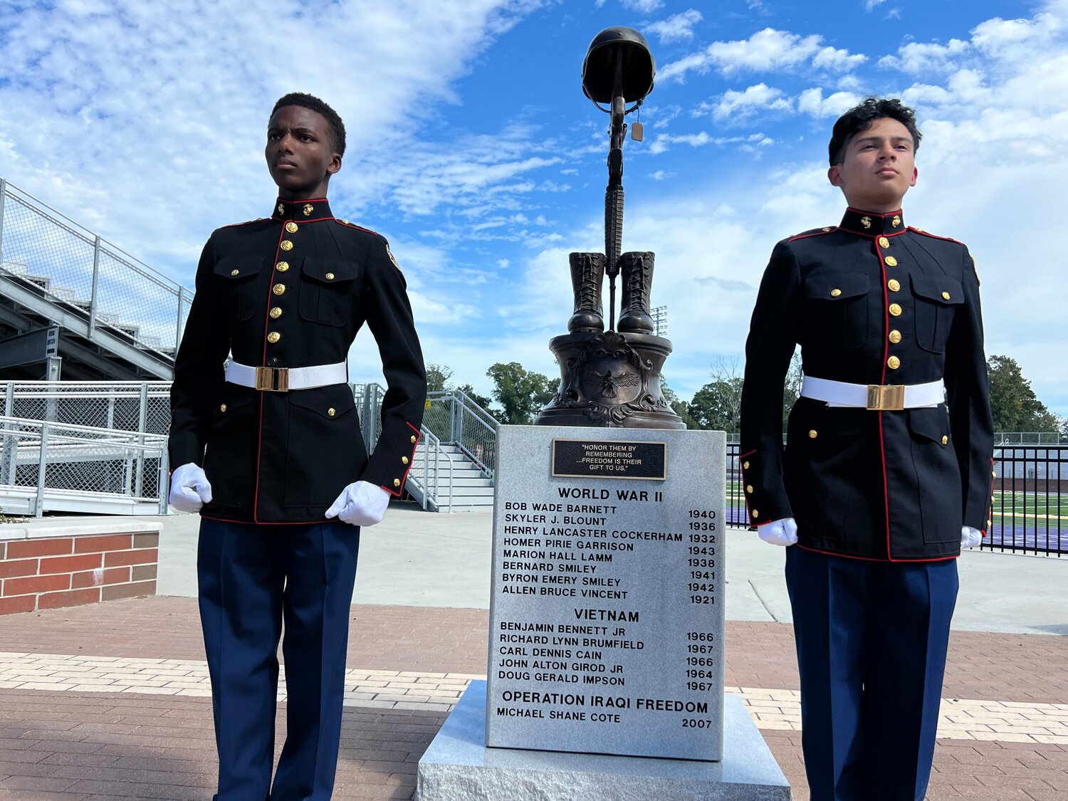 Denham Springs High School unveils 'Operation Fallen Hero' statue at ...