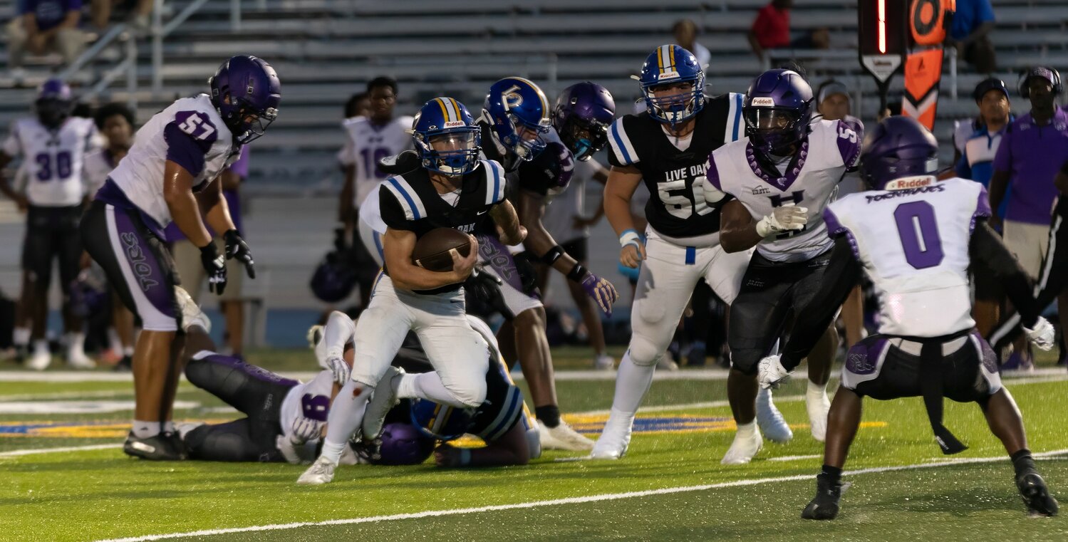 FOOTBALL | Live Oak’s Jones, Davis work their magic in victory ...