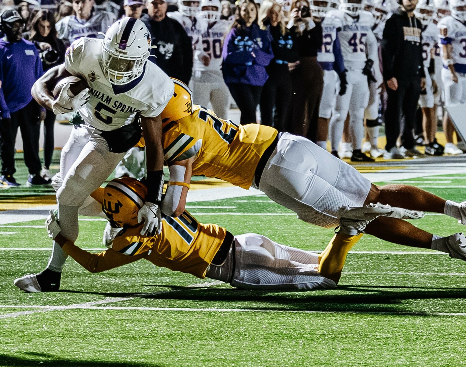 FOOTBALL | Big 2nd quarter keys Denham Springs victory over Walker ...
