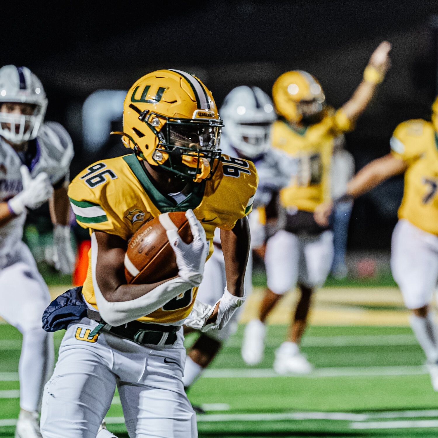 FOOTBALL | Big 2nd quarter keys Denham Springs victory over Walker ...