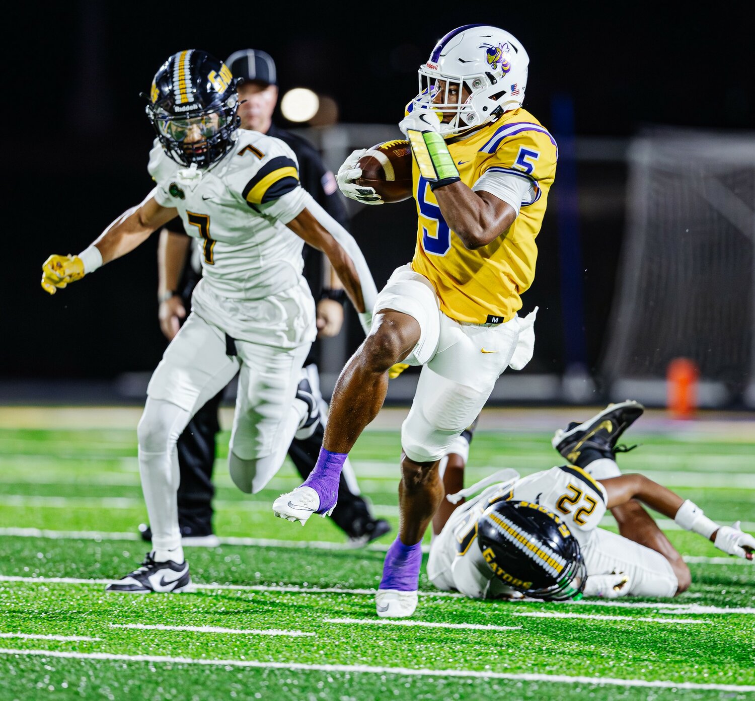 FOOTBALL | Denham Springs wins share of District 5-5A title after win ...