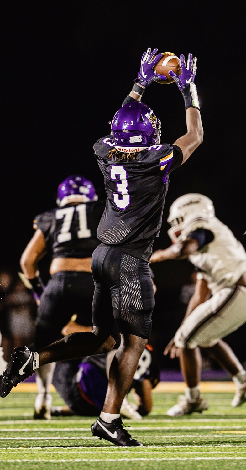 FOOTBALL | Denham Springs’ Golmond twins, Scott win top awards at the ...