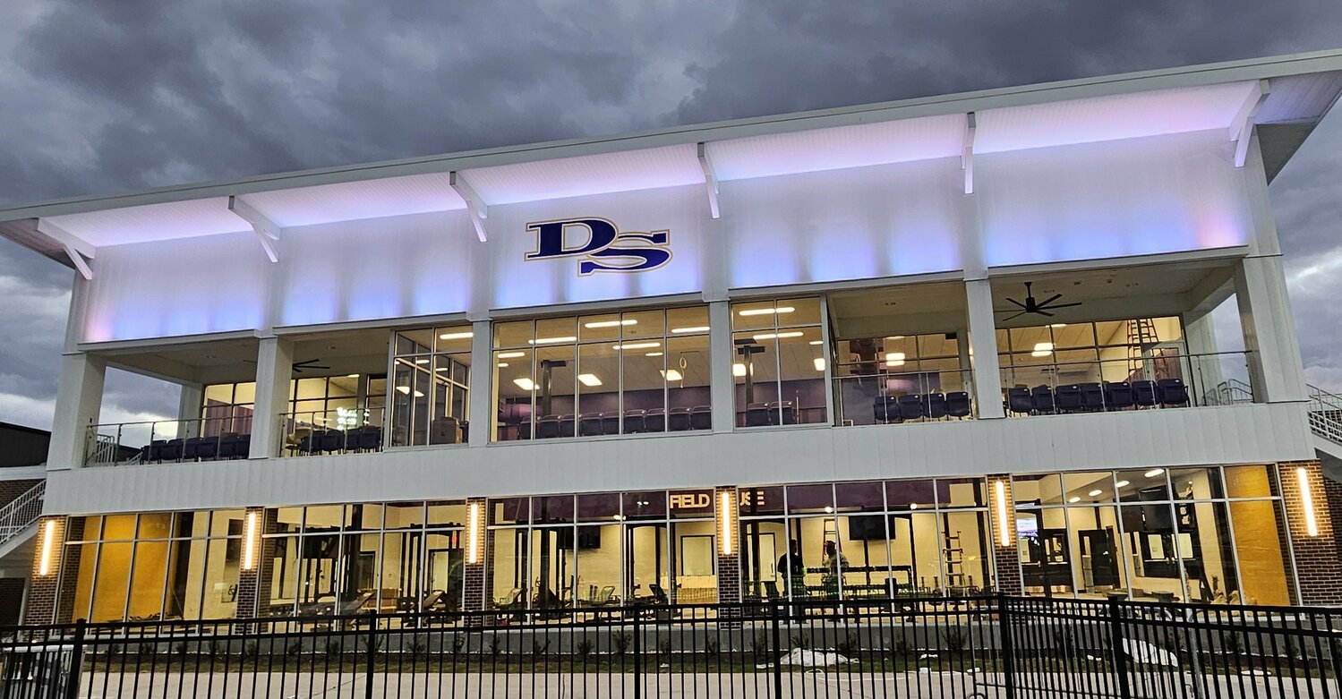 FOOTBALL | Denham Springs gets new fieldhouse that helps fans, players ...
