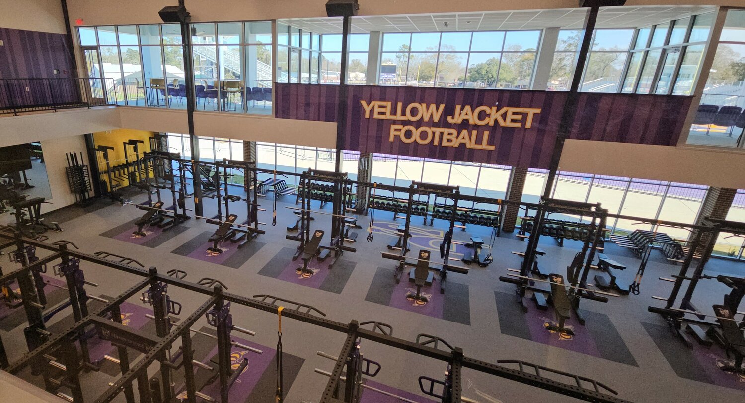 FOOTBALL | Denham Springs gets new fieldhouse that helps fans, players ...