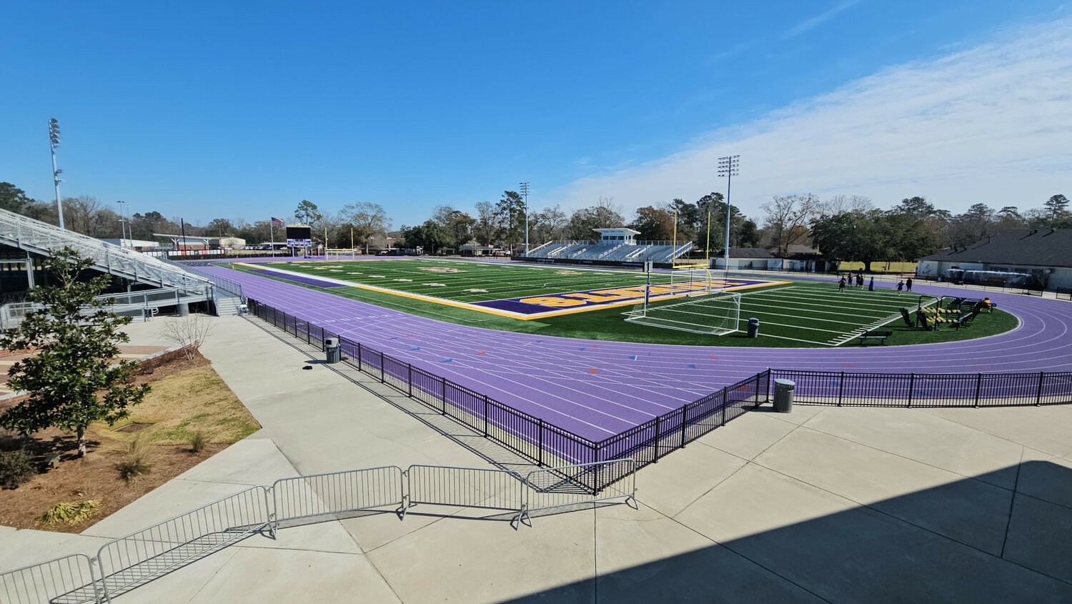 FOOTBALL | Denham Springs gets new fieldhouse that helps fans, players ...