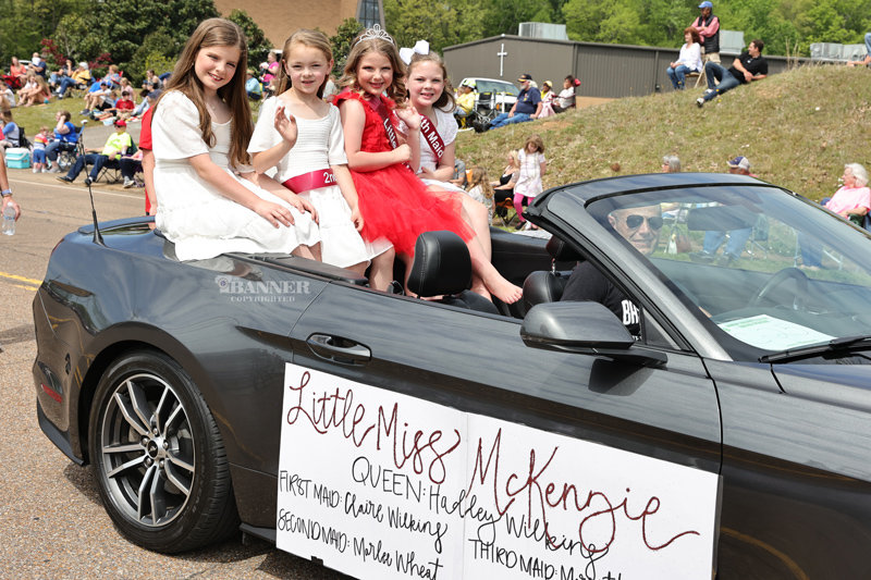 World’s Biggest Fish Fry Grand Parade | The Mckenzie Banner
