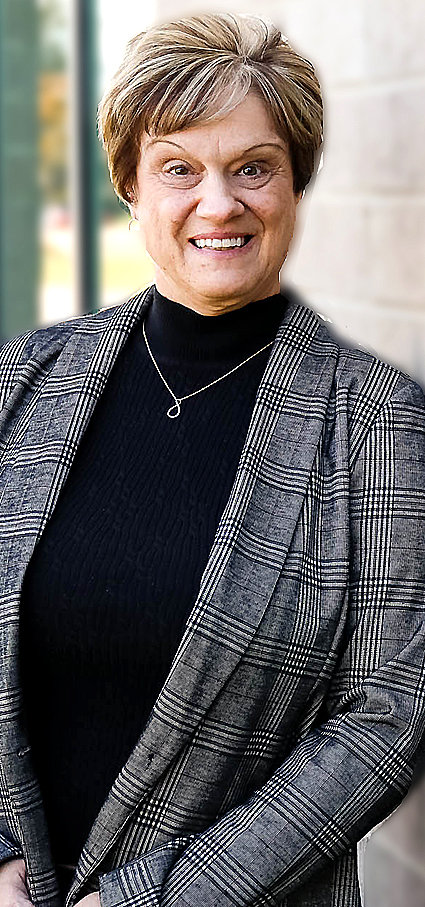 Terri Leu joins First Central | North Scott Press