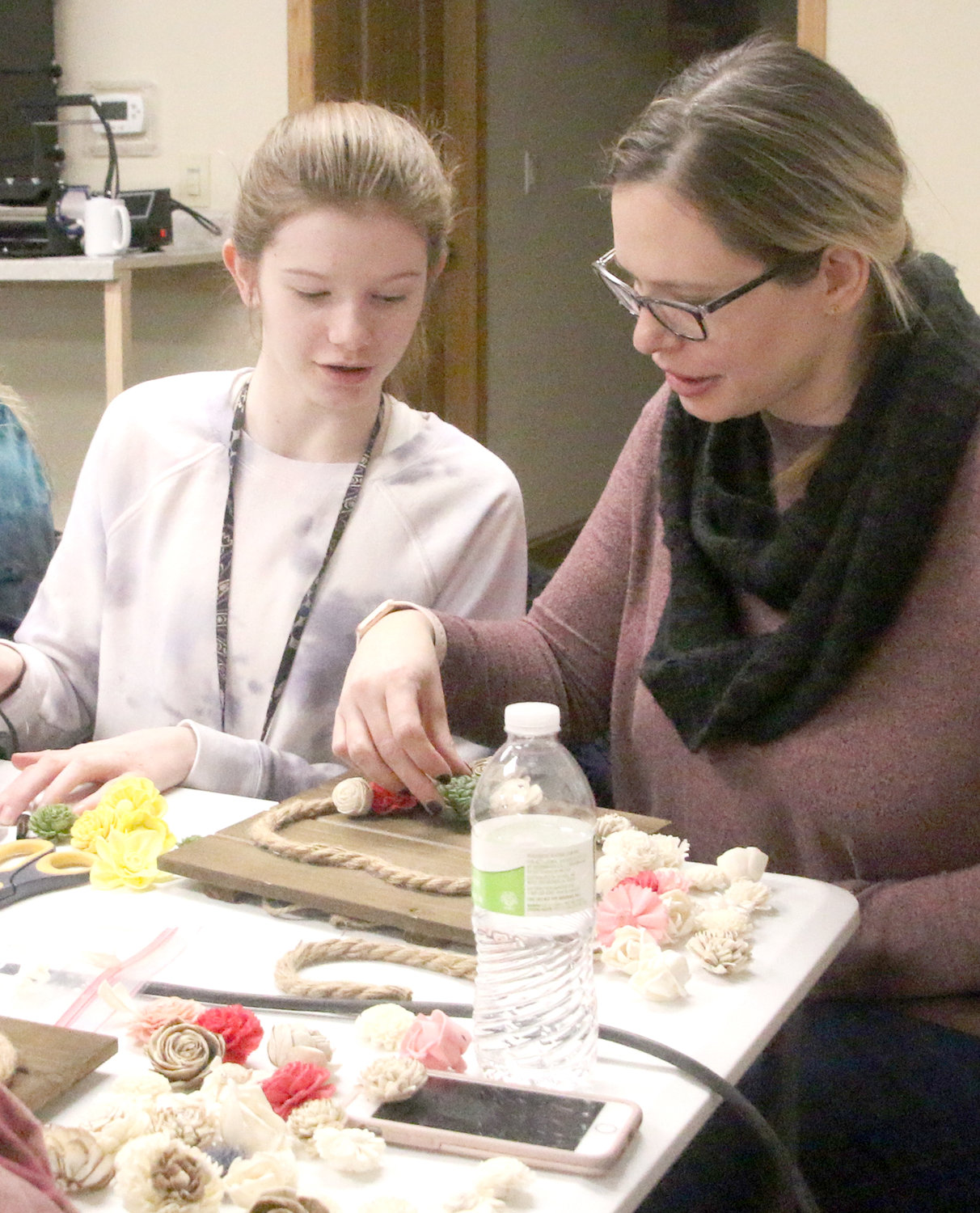 Daisy Lane classes bring friends, families together | North Scott Press