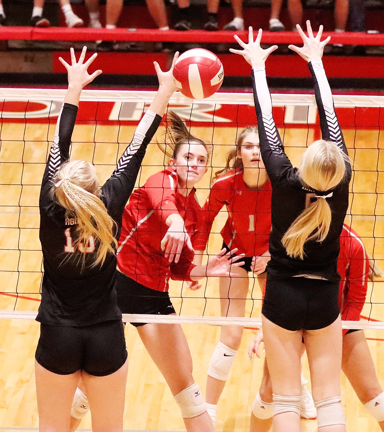 LANCERS ROLL ON! | North Scott Press