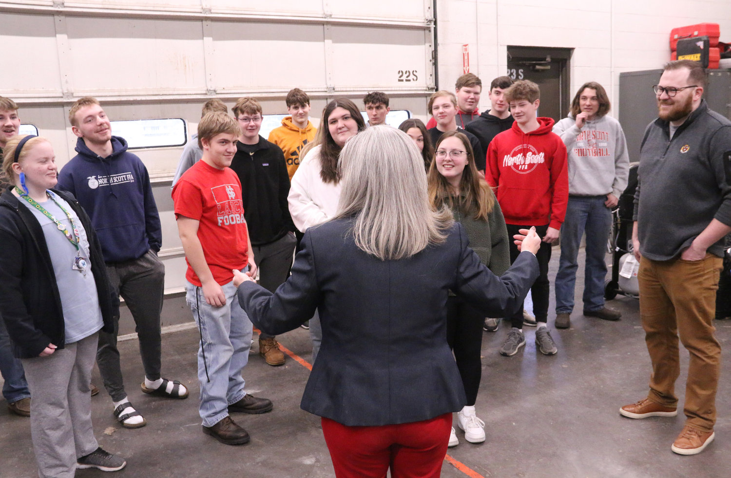 Ernst gets an earful | North Scott Press