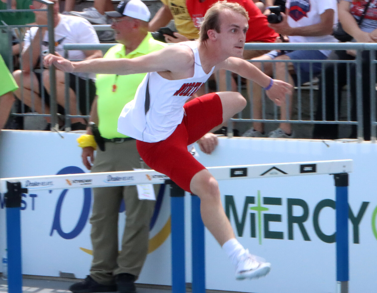 Sprinters shine and set school record | North Scott Press