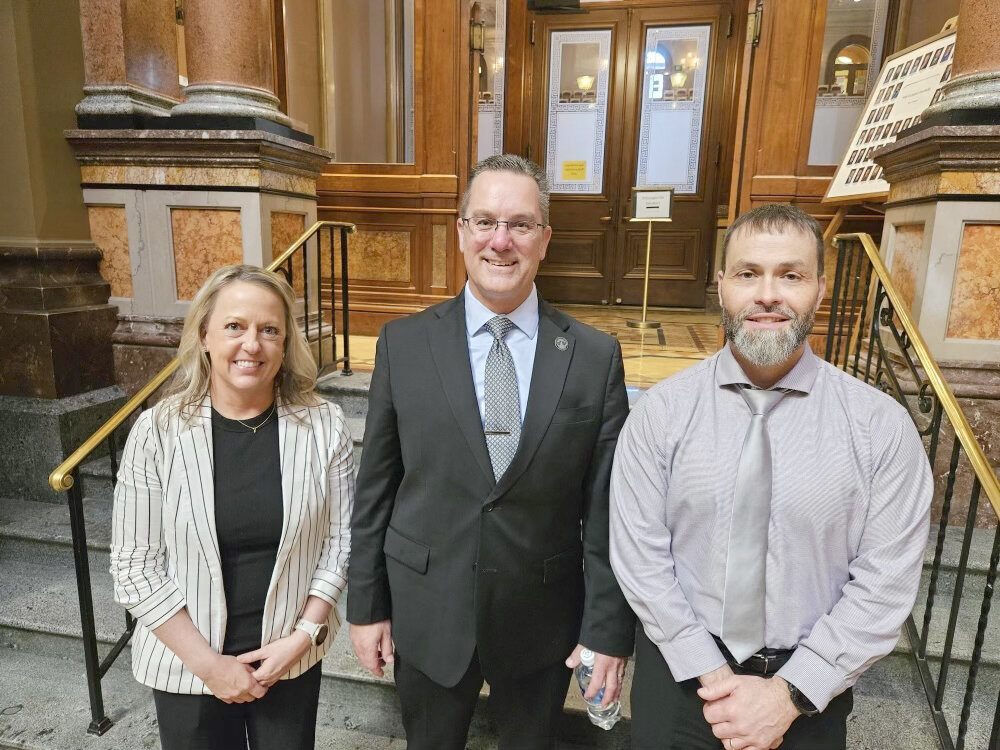 A meeting with AEA execs during a busy week | North Scott Press