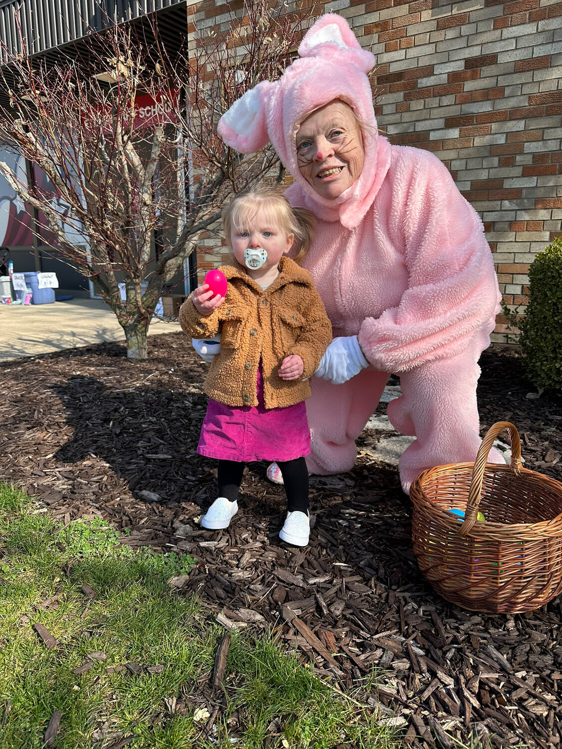 Eager egg hunters scoop up Easter treats | North Scott Press