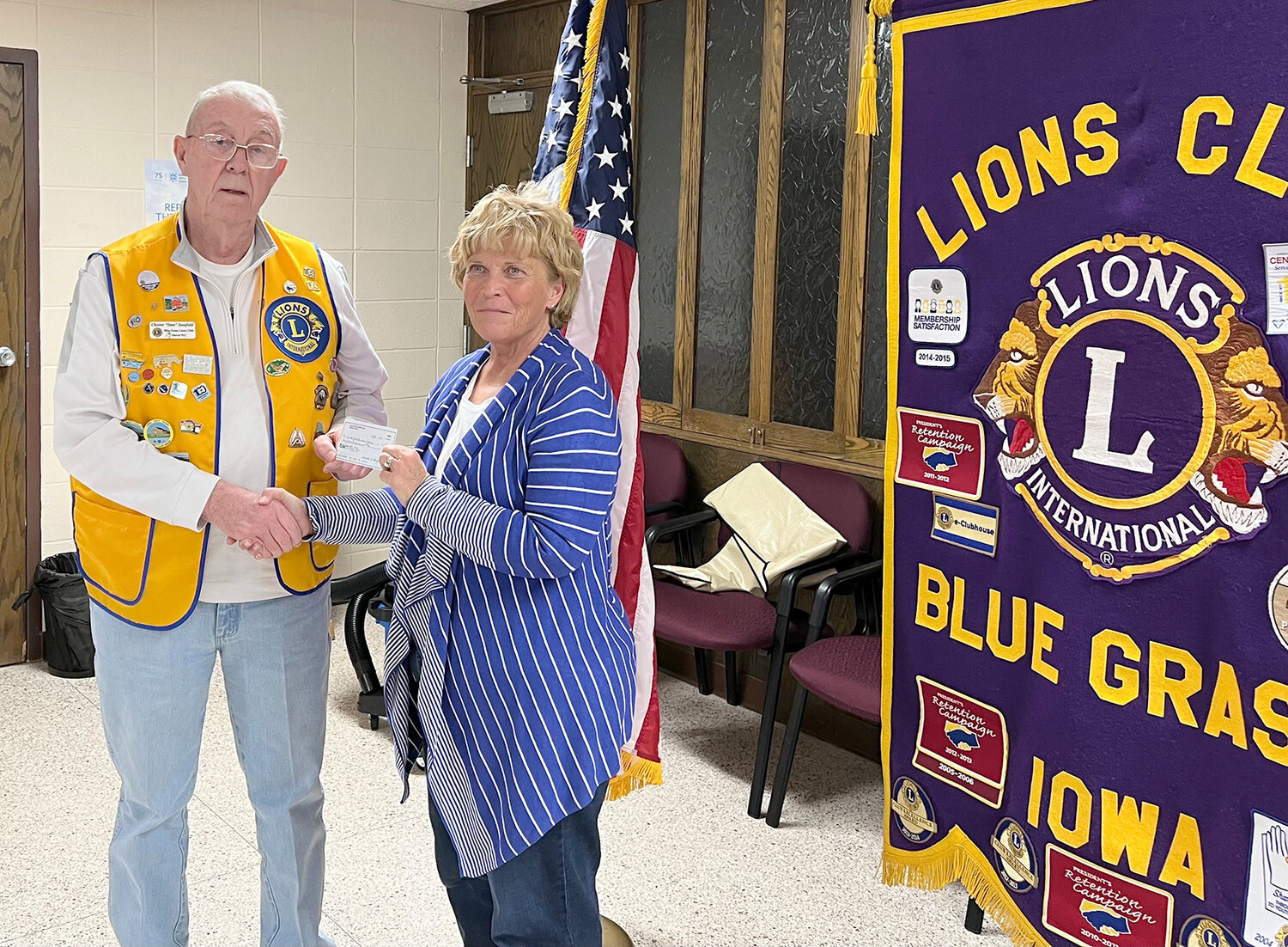 Blue Grass Lions support library | North Scott Press