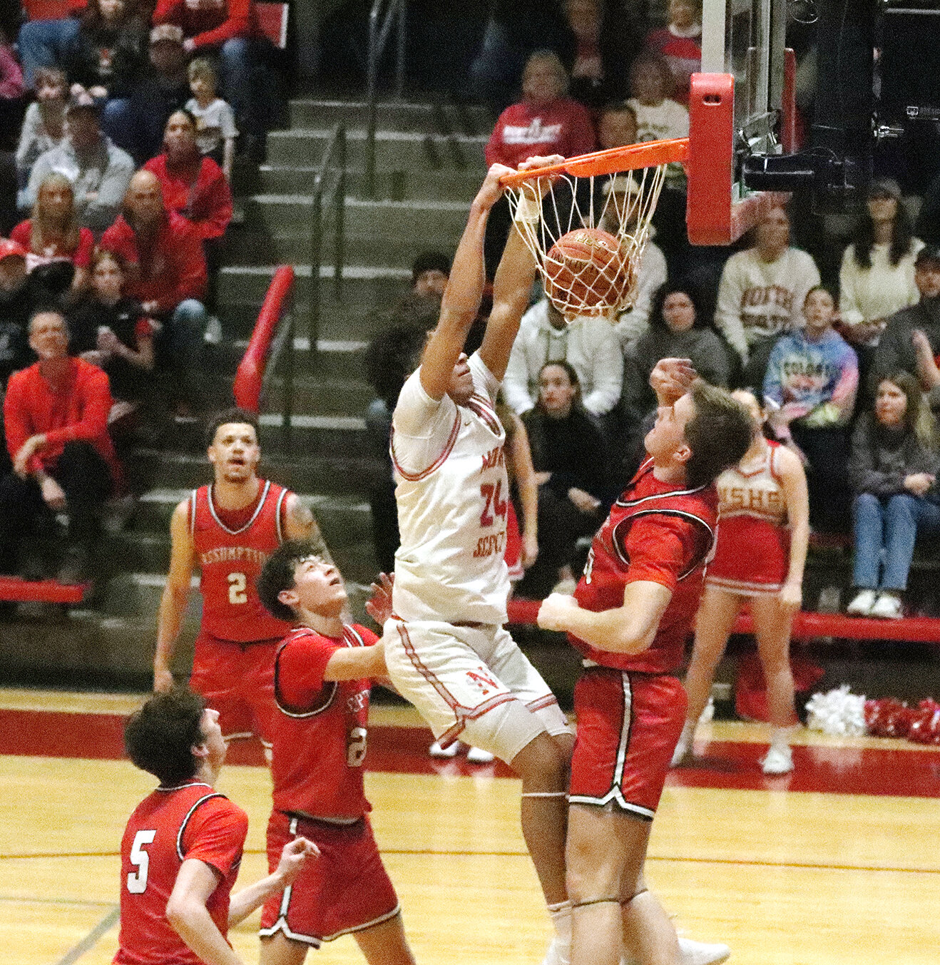 Home Pit Advantage | North Scott Press