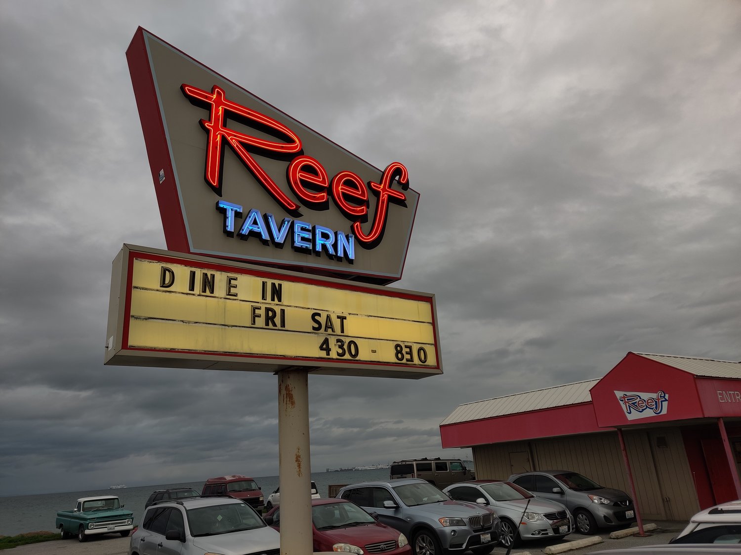 Reef Tavern closes for winter | The Northern Light