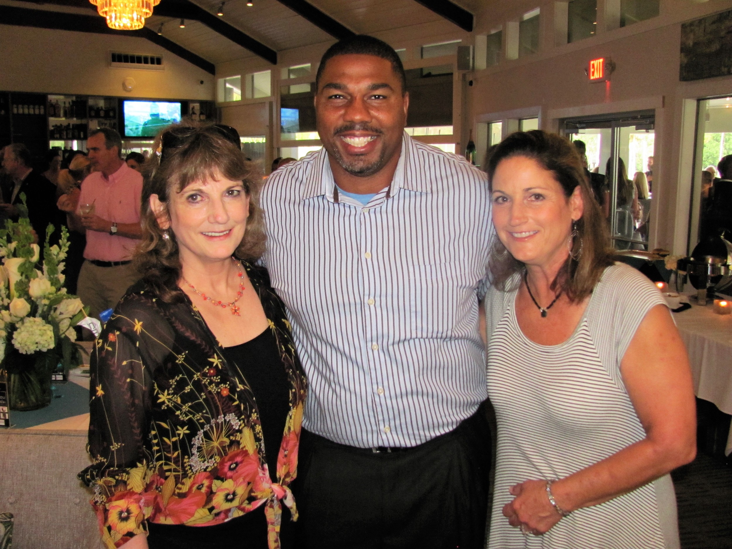 Jaguars’ Malik Jackson hosts foundation fundraiser at 3 Palms Grille ...