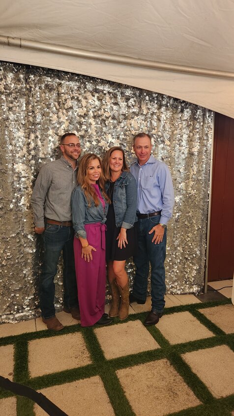 Blue Jean Bash benefits women, children - The Ponte Vedra Recorder