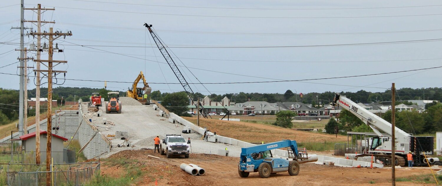 Independence Drive overpass takes shape | West Plains Daily Quill