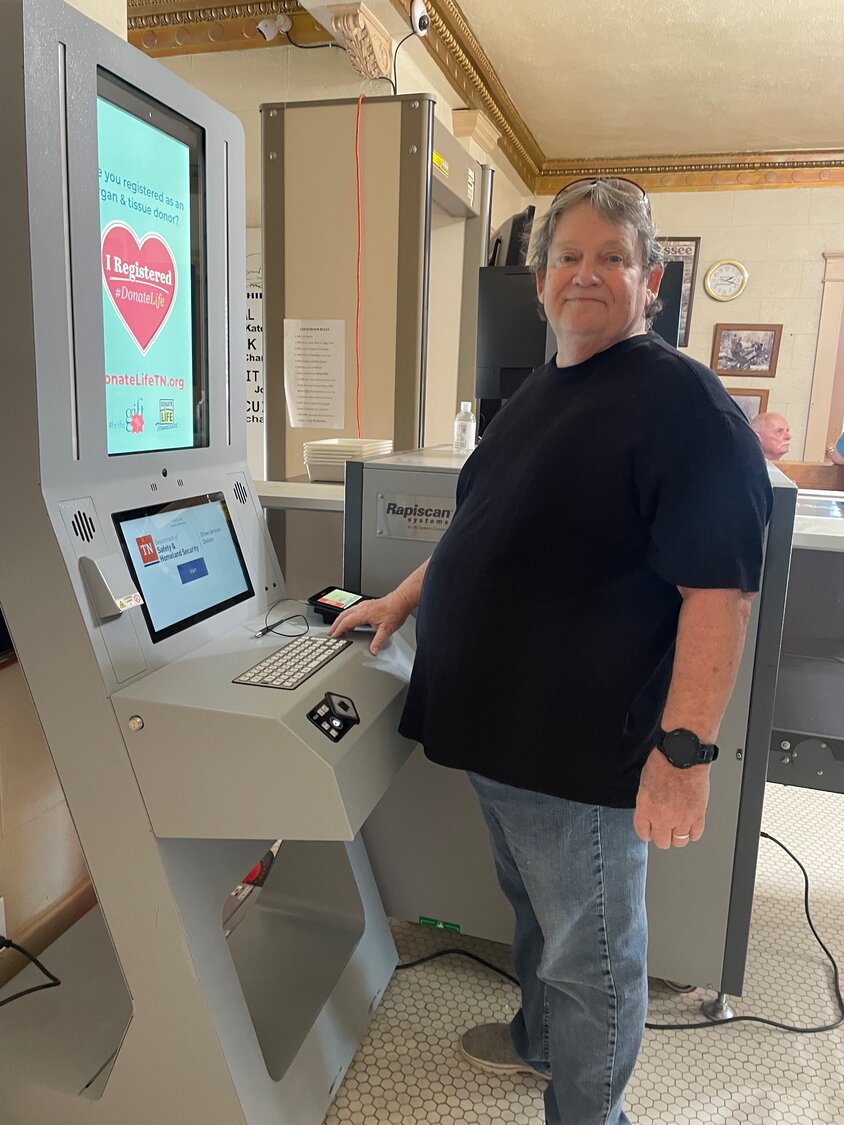 Renew Your DL At Newly Installed Kiosk In Courthouse - Buffalo River Review