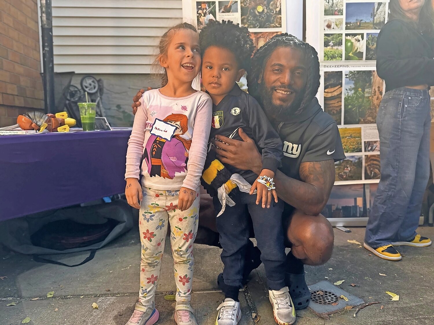 Sticky fingers, sweet lessons at Harvest Day | The Riverdale Press ...