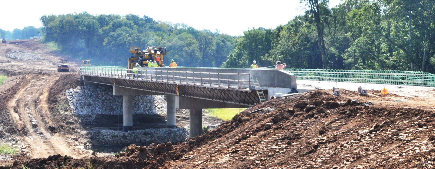 Cedar Creek bridge nears completion | Cedar County Republican